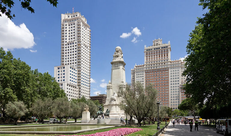 Getting Around Madrid: Your Guide to Transportation Options | Madrid ...